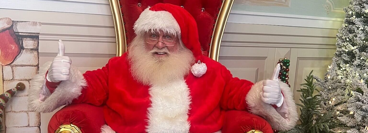Pictures With Santa - Carm's Farm